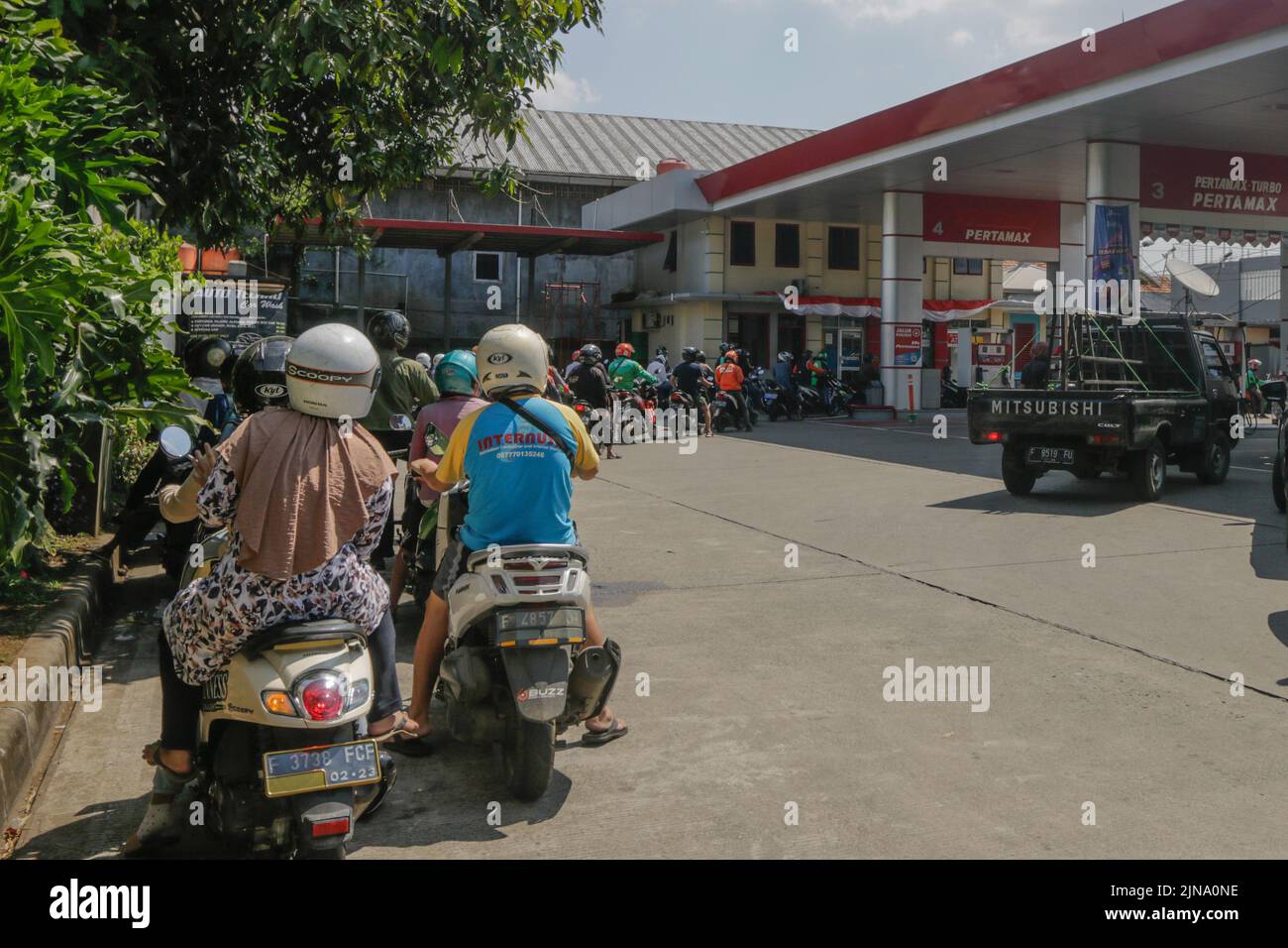 Pertamina gas station hi-res stock photography and images - Alamy