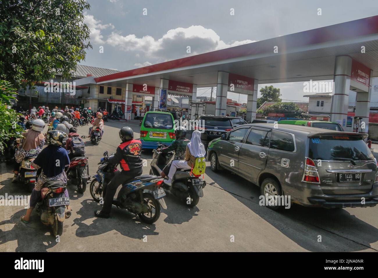 Pertamina gas station hi-res stock photography and images - Alamy