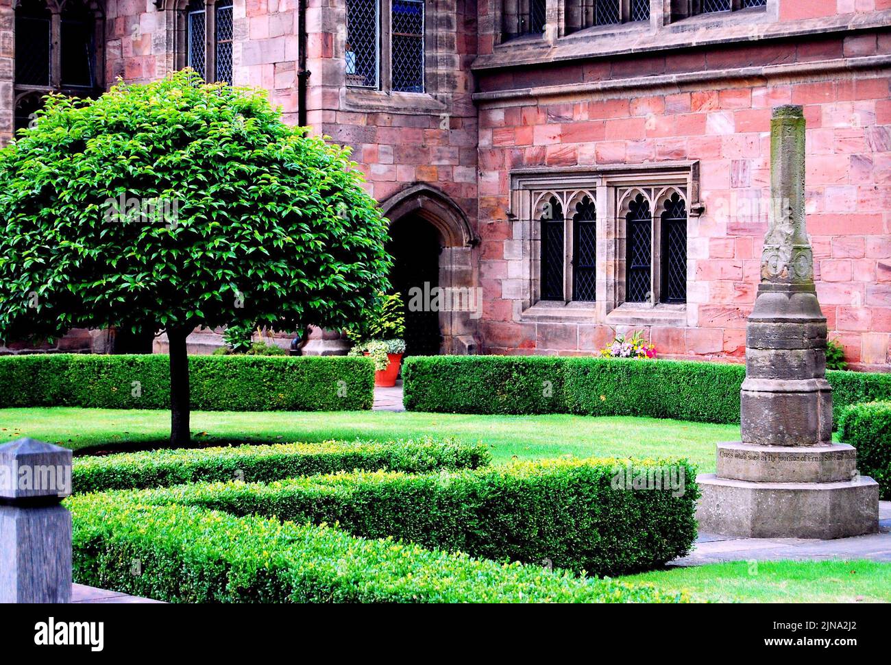 Manchester baronial hall hi-res stock photography and images - Alamy