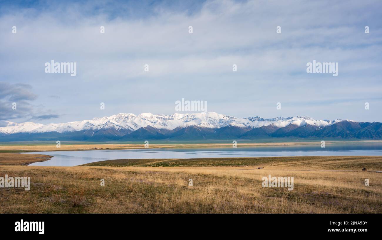 Sayram lake xinjiang china hi-res stock photography and images - Alamy