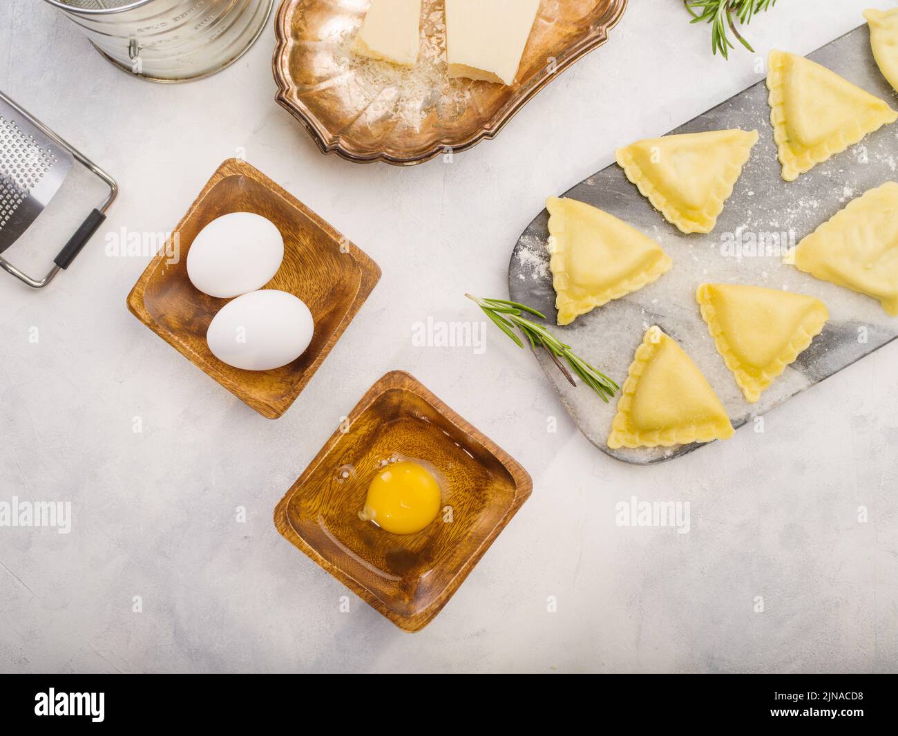 Lifting water pot hi-res stock photography and images - Alamy