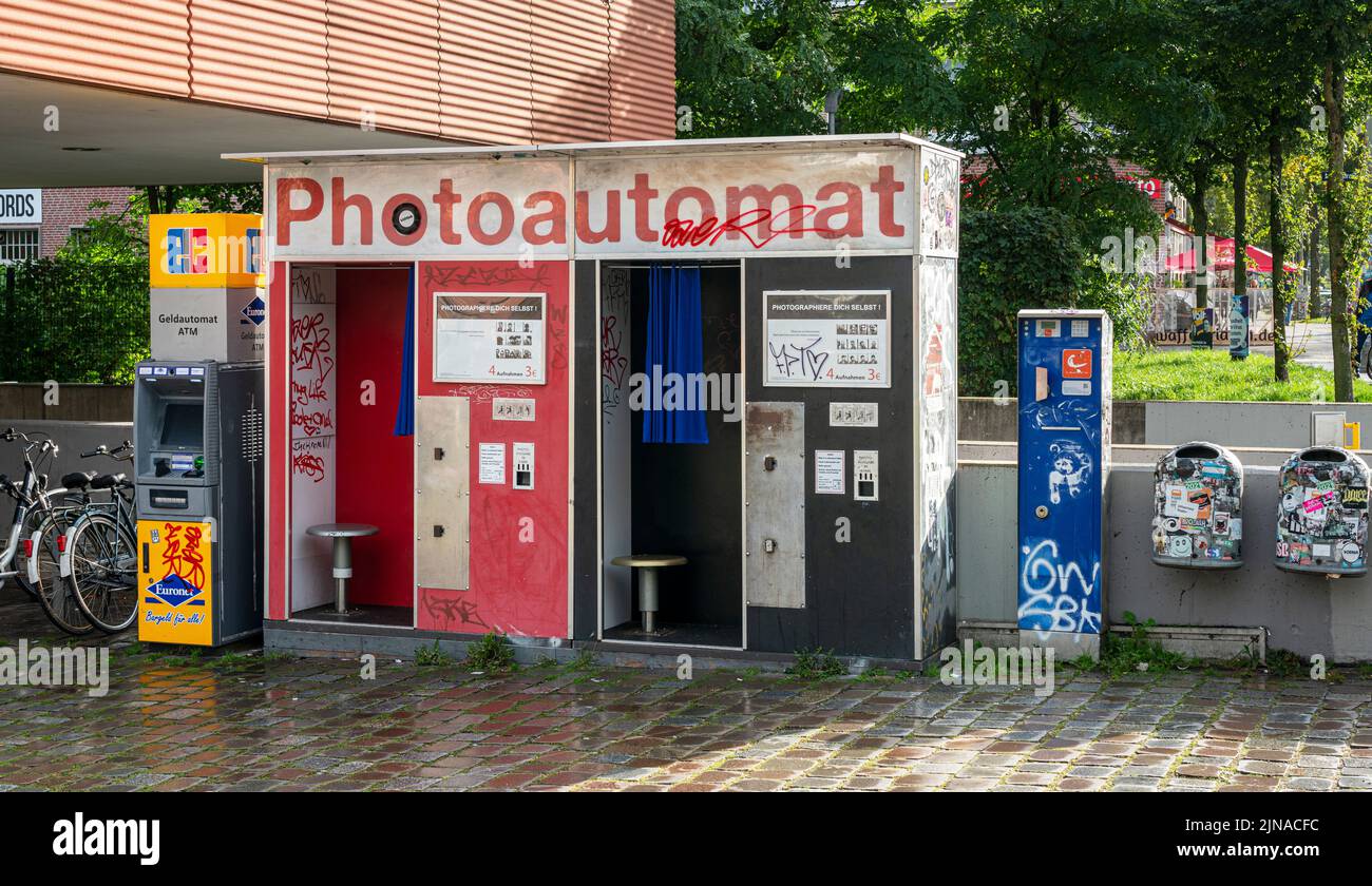 Photomat hi-res stock photography and images - Alamy