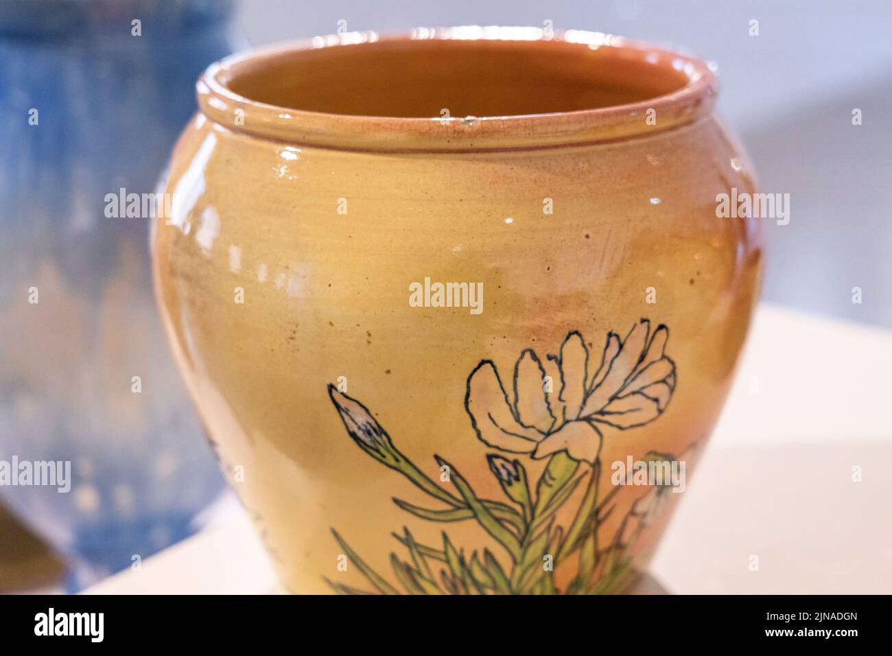 flower pot, 1897-1910, tin pottery with black green and blue ochre, La ...