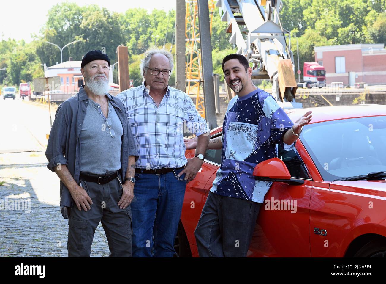 Cologne, Germany. 10th Aug, 2022. Actors Bill Mockridge and Hartmut ...