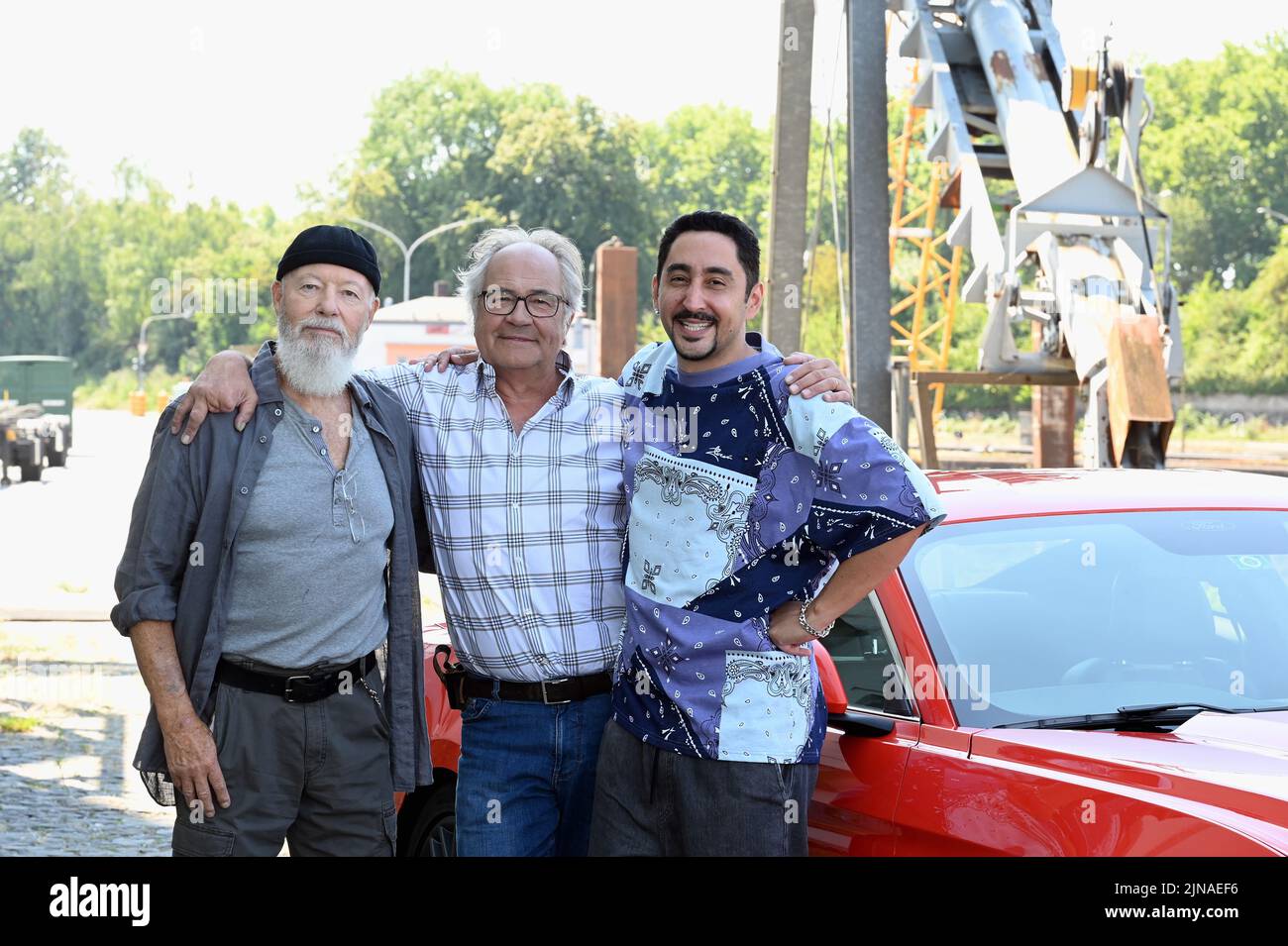 Cologne, Germany. 10th Aug, 2022. Actors Bill Mockridge and Hartmut ...