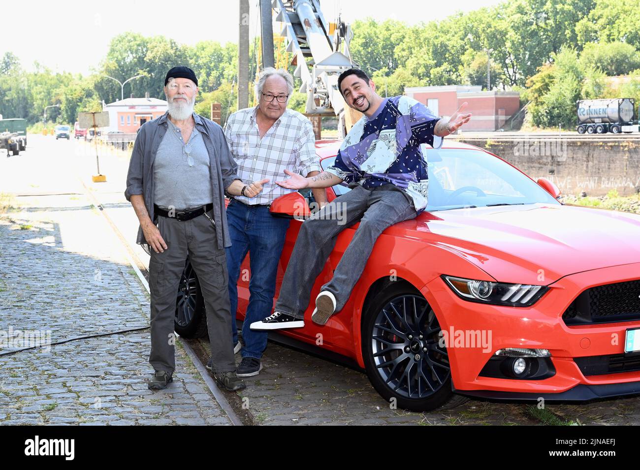 Cologne, Germany. 10th Aug, 2022. Actors Bill Mockridge and Hartmut ...
