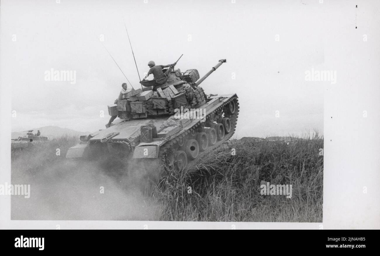 Tank from Company B, 1st Tank Battalion operating south of Da Nang ...