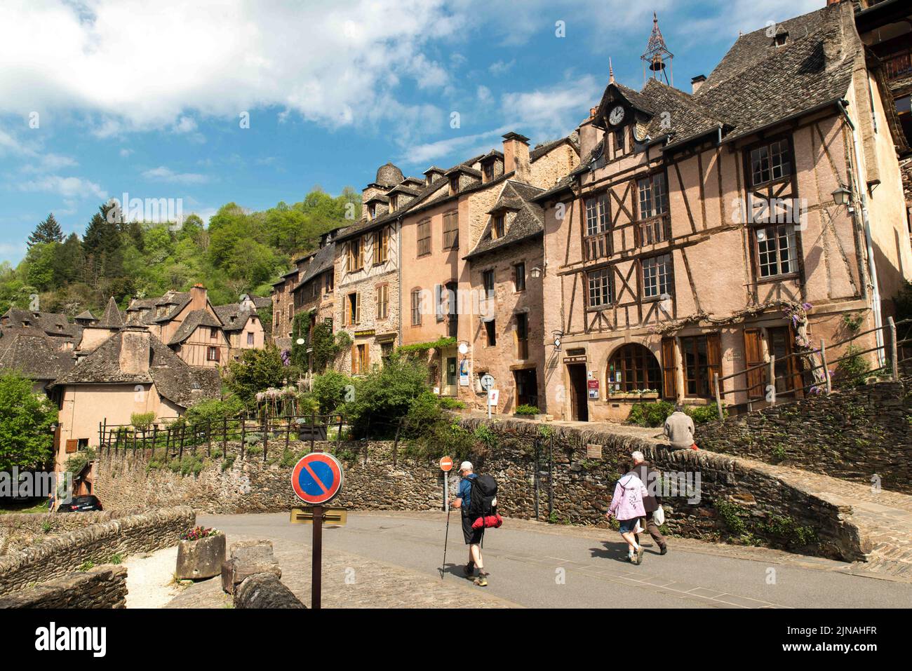 Historic hillside village conques france hi-res stock photography and ...