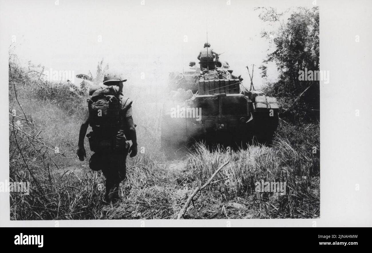 Tanks support the 5th Marines in the Vu Gia valley southwest of Da Nang ...