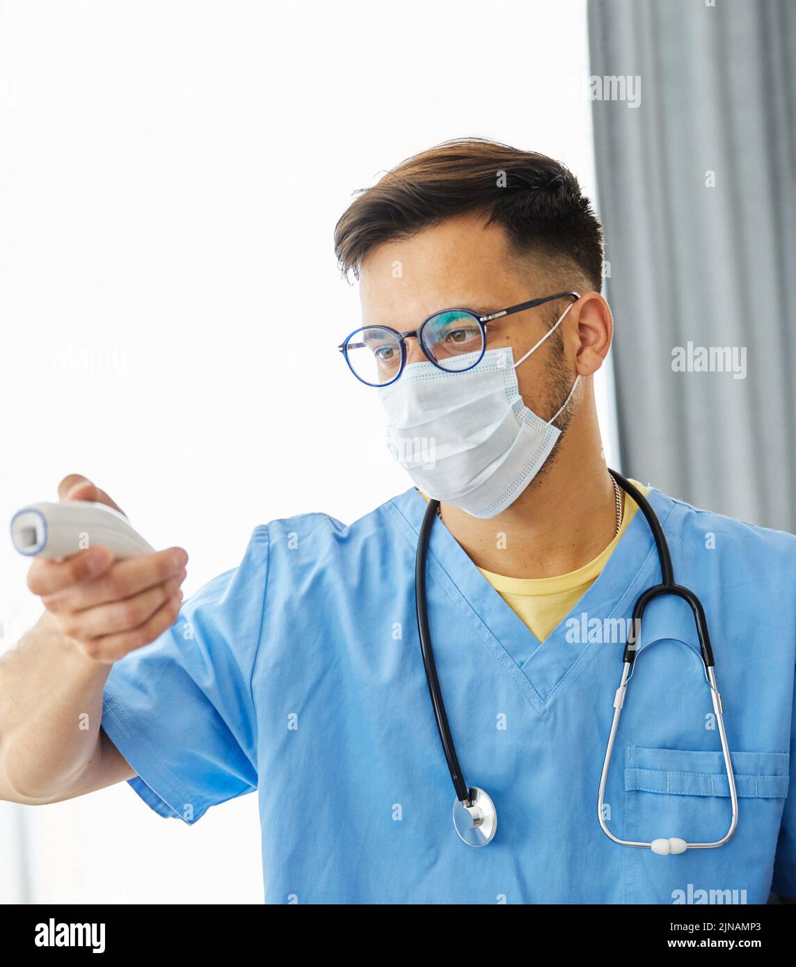 virus nurse doctor thermometer digital temperature medical senior ...