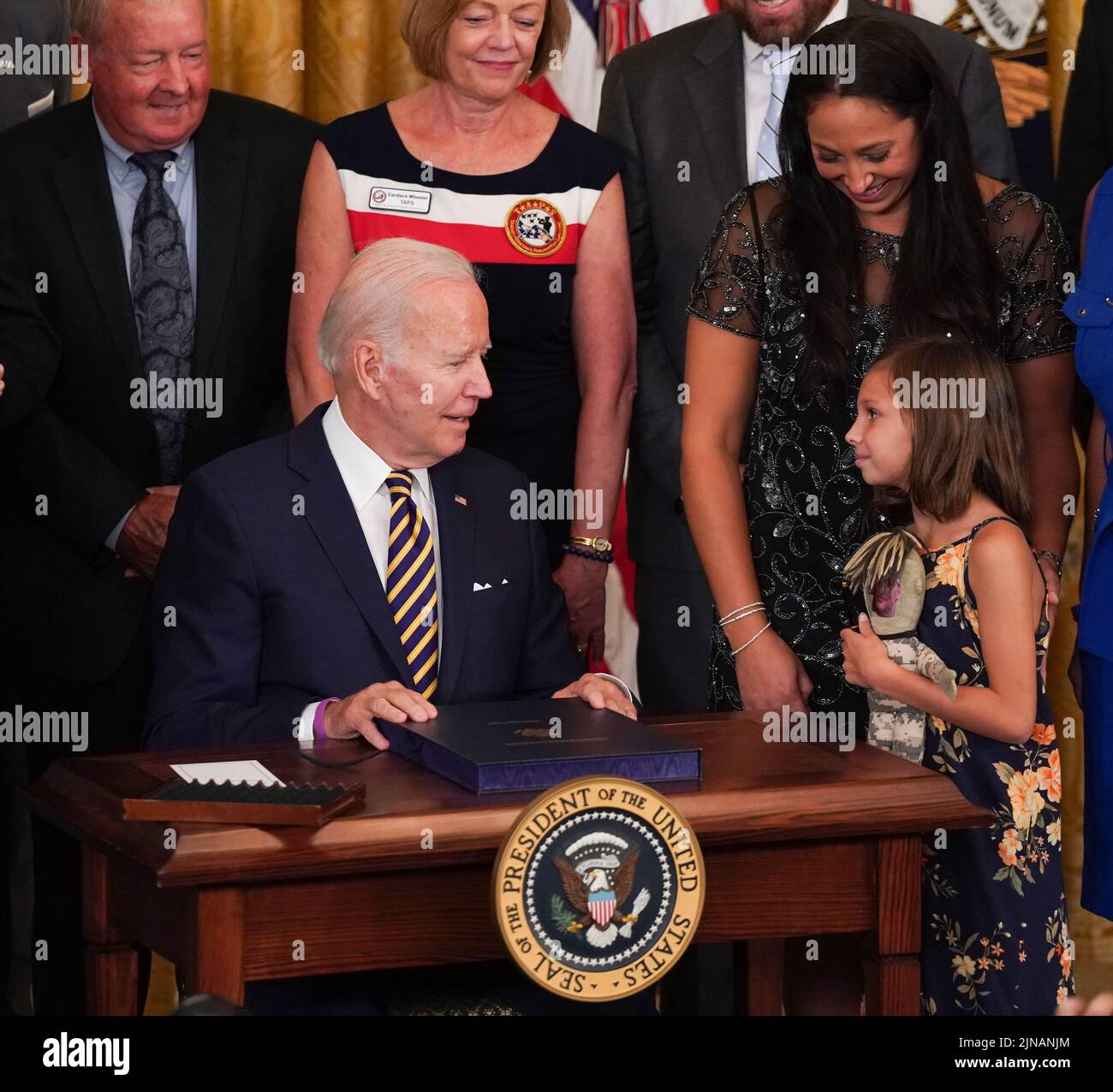 Brielle Robinson, surviving daughter of Sgt First Class Heath Robinson ...