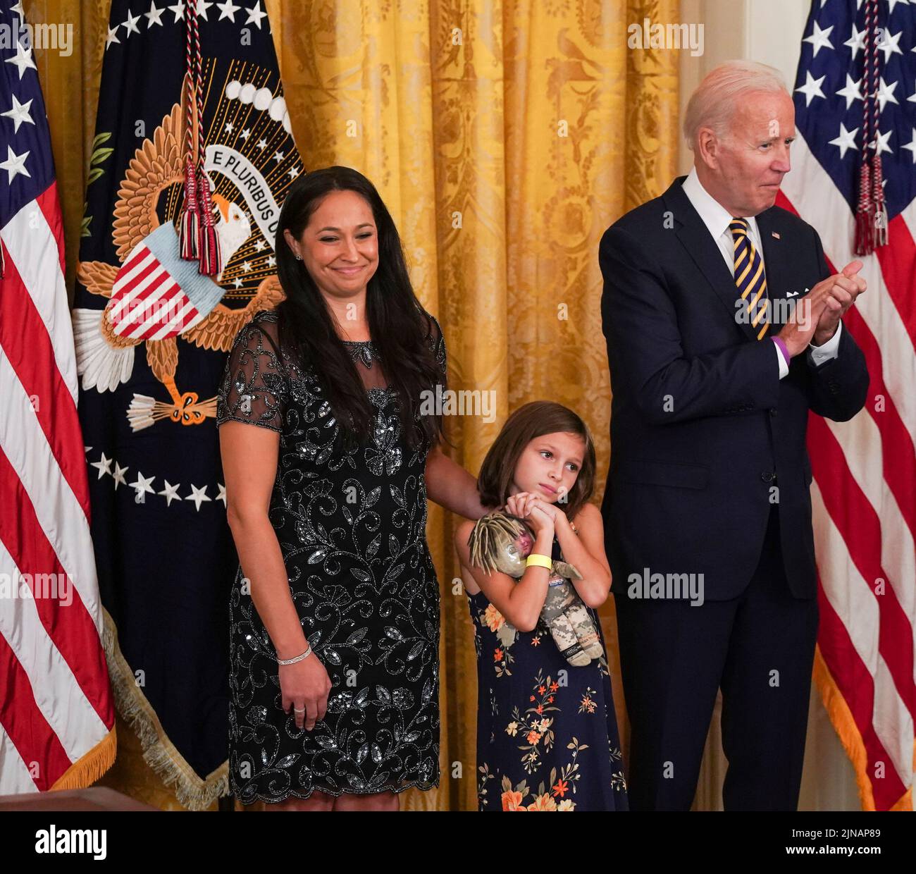 Danielle Robinson, surviving wife of Sgt First Class Heath Robinson ...