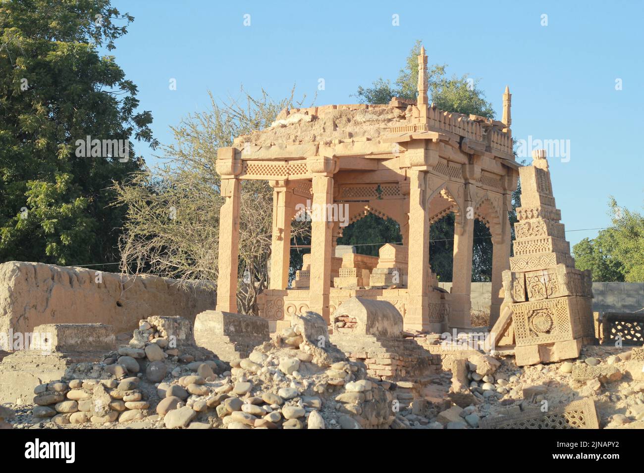 The Makli Hill in Pakistan Stock Photo - Alamy