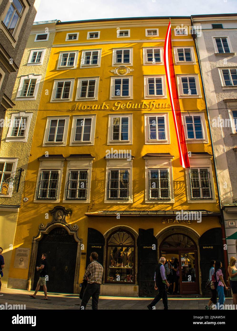 Mozart house, Hagenauer Haus, No. 9 Getreidegasse in Salzburg, Salzburg ...