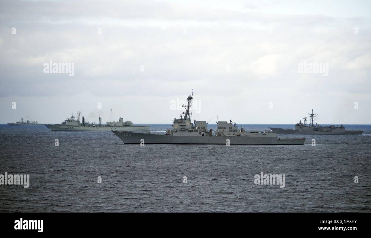 Task Group Exercise with Canadian Navy 131008 Stock Photo - Alamy
