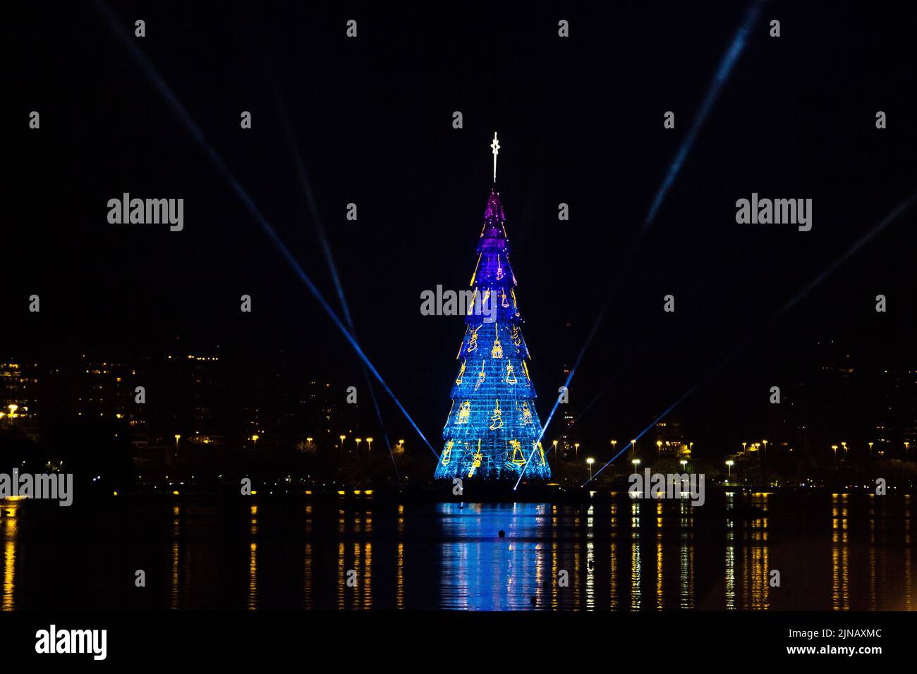 Inauguration of the Christmas tree of Rodrigo de Freitas Lagoon - Rio ...