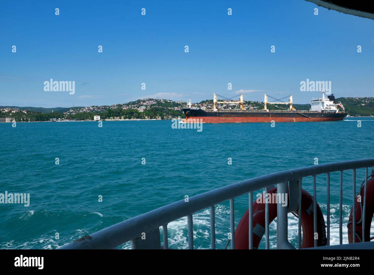 Istanbul, Turkey: Shipping traffic on the Bosphorus in Istanbul Stock ...
