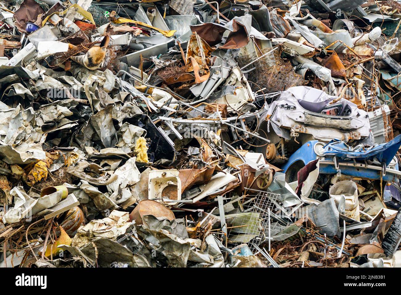 Household and industrial metal rubbish stack at scrap yard Stock Photo ...