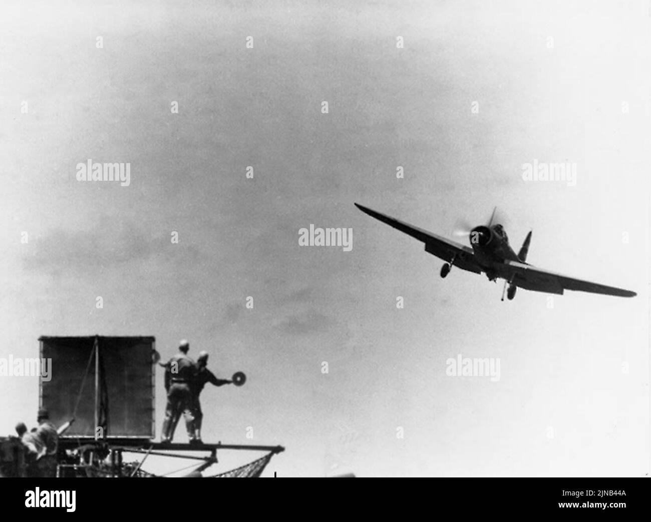 TBD-1 VT-6 landing on USS Enterprise (CV-6) May 1942 Stock Photo - Alamy