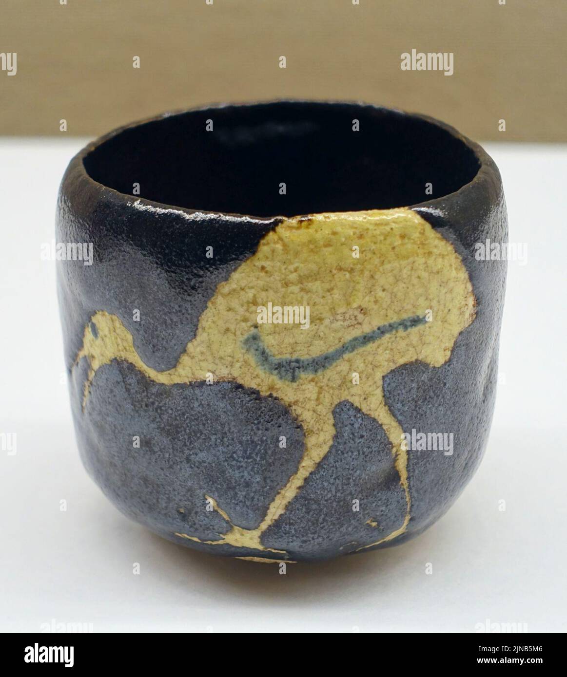 Tea bowl with crane design, by Nin'ami Dohachi, Edo period, 1800s AD ...