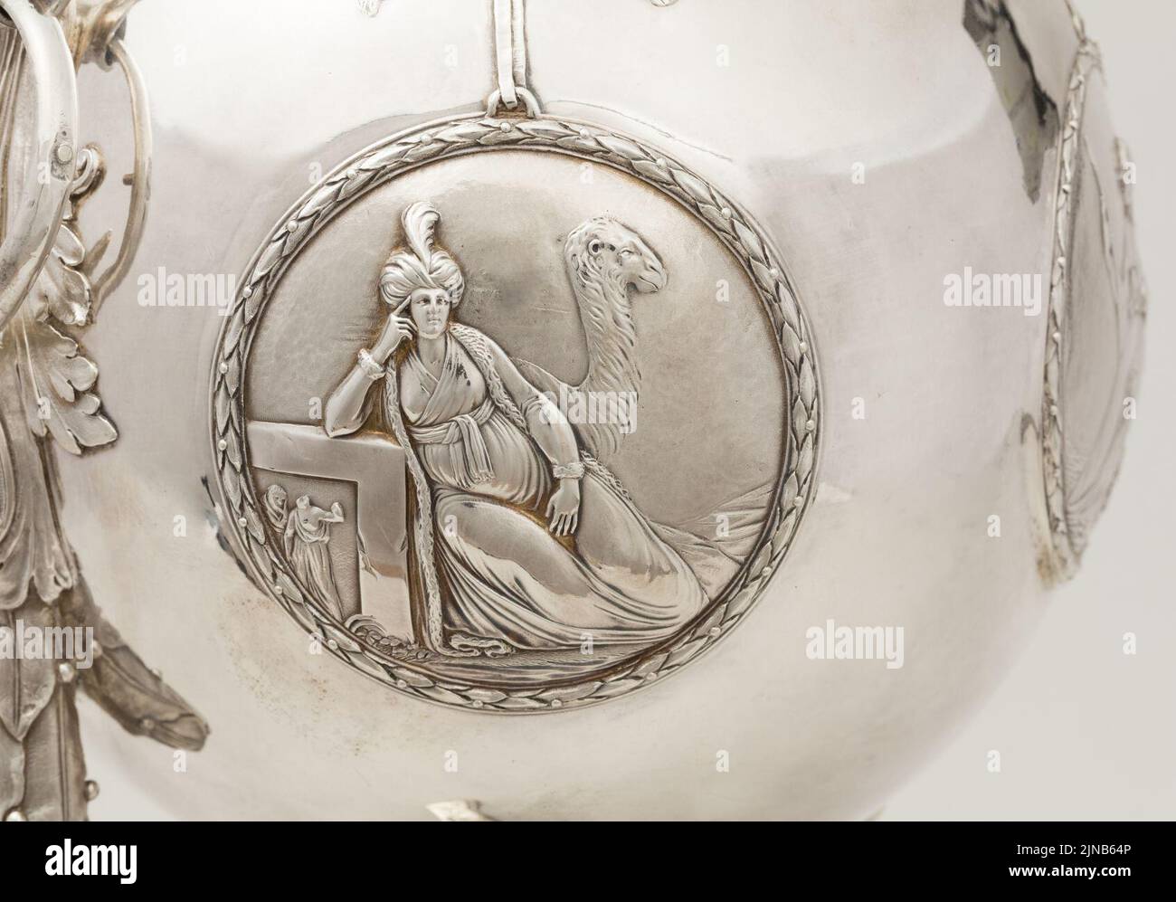 Tea Urn (England), 1777–78 Stock Photo - Alamy