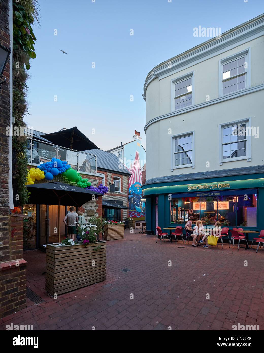 On the streets of Brighton Stock Photo - Alamy