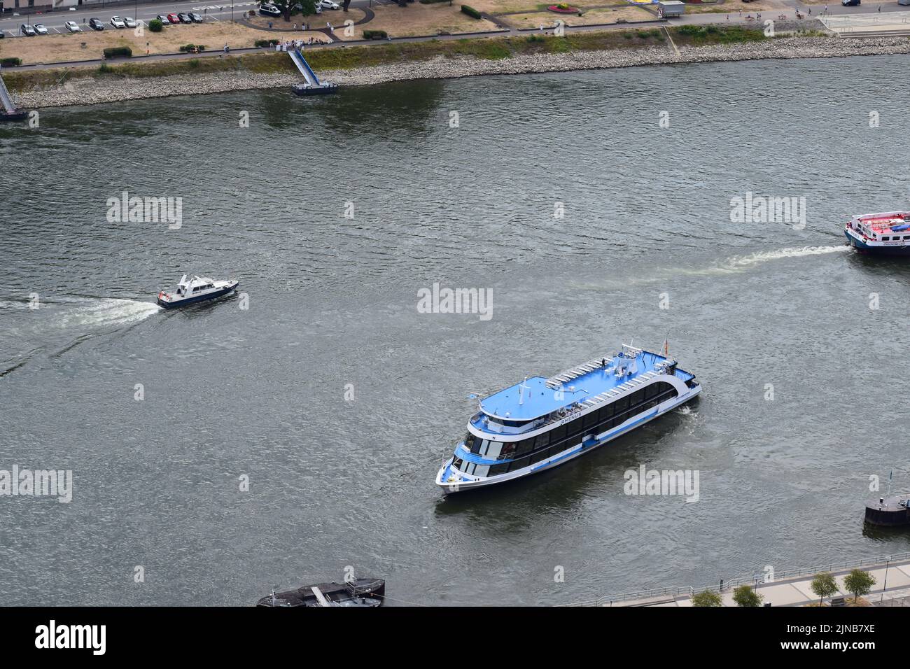 Passenger ship in Mittelrheintal at Sankt Goar and St. Goarshausen ...