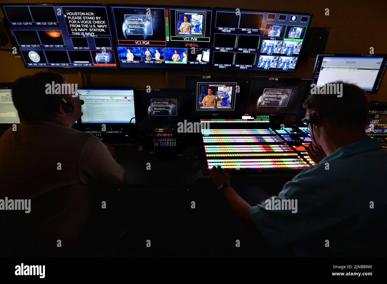 Live transmission hi-res stock photography and images - Alamy