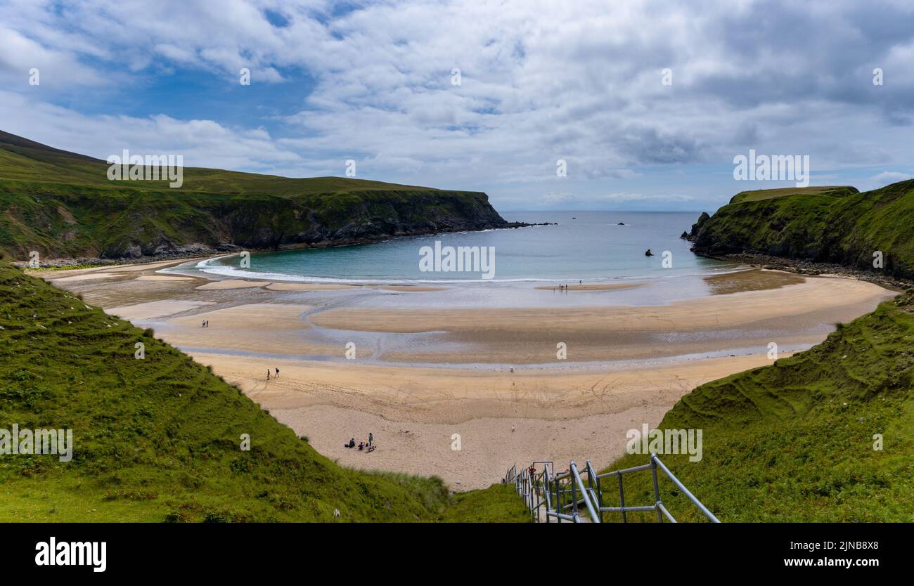 A view of the beautiful Silver Strand and horseshoe bay at Malin Beg on ...