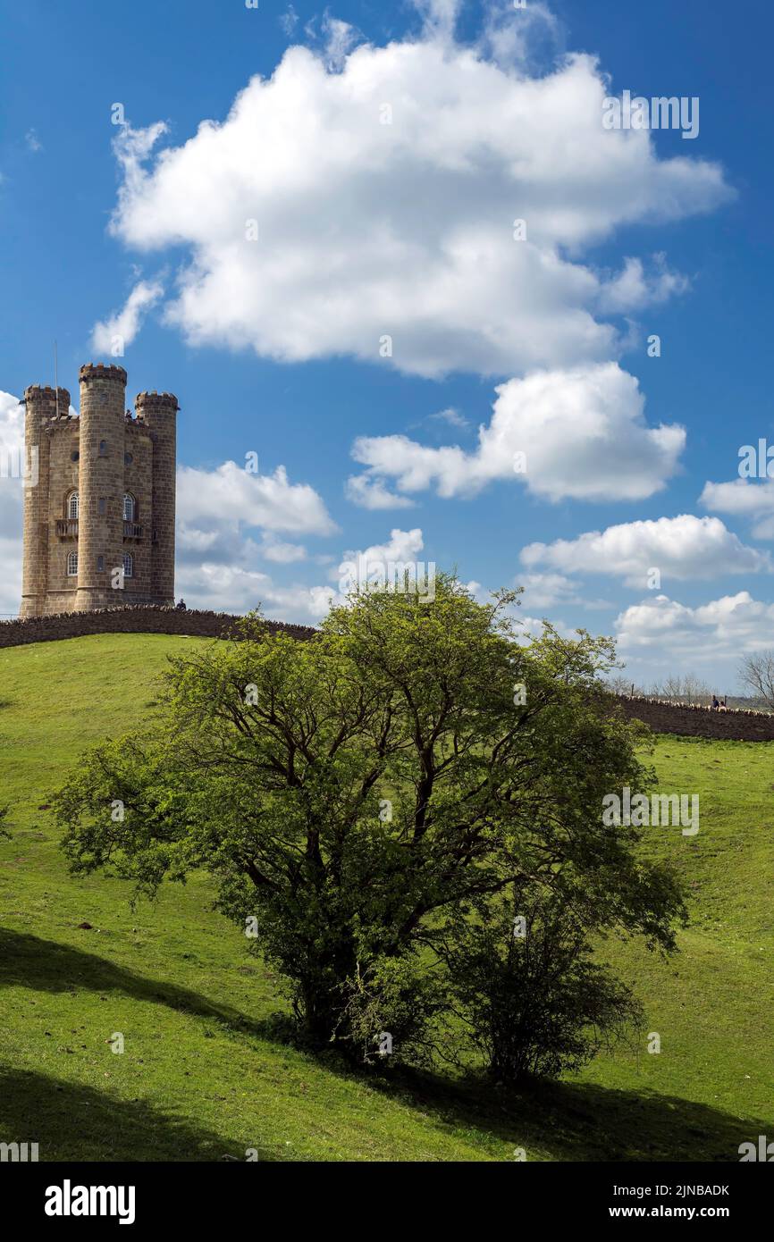 Broadway Tower on Broadway Hill, Worcestershire UK Stock Photo - Alamy