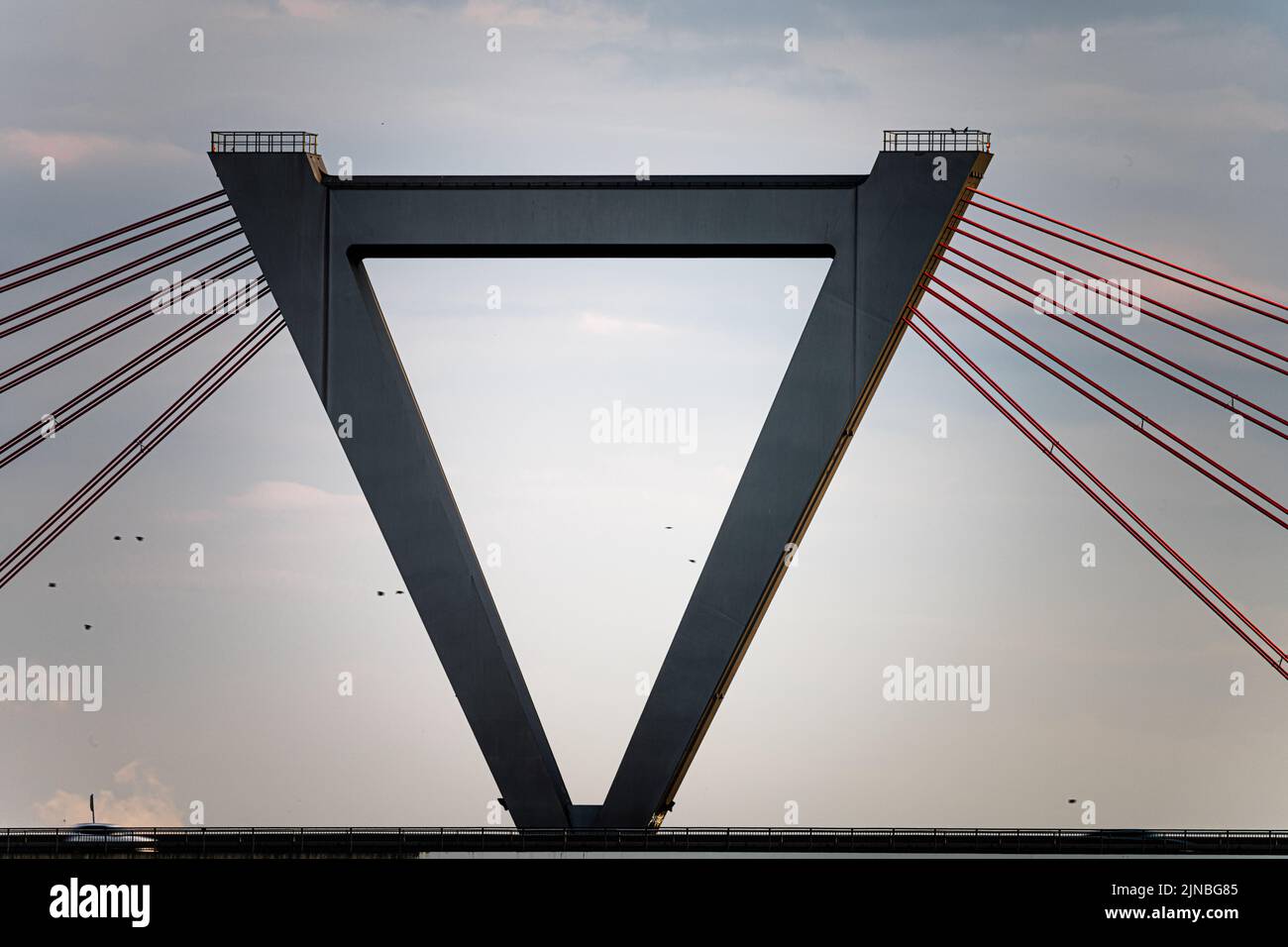 Suspension triangle hi-res stock photography and images - Alamy