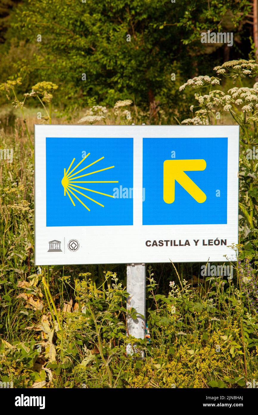 Spanish road signs hi-res stock photography and images - Alamy