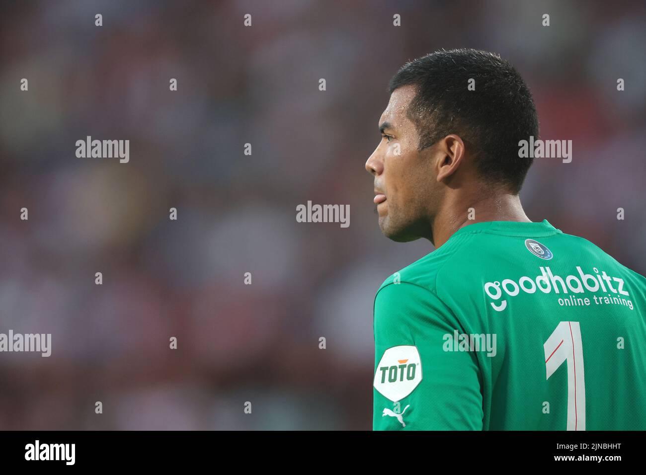 EINDHOVEN - Goalkeeper Walter Benitez of PSV during the UEFA Champions ...