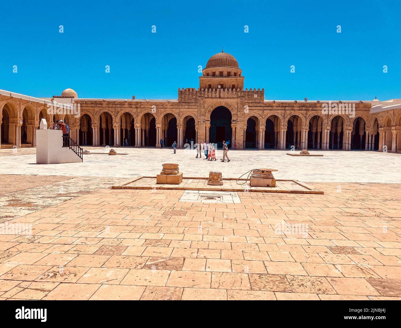 The GRAND MOSQUE OF OKBA IBN NAFTA Stock Photo - Alamy
