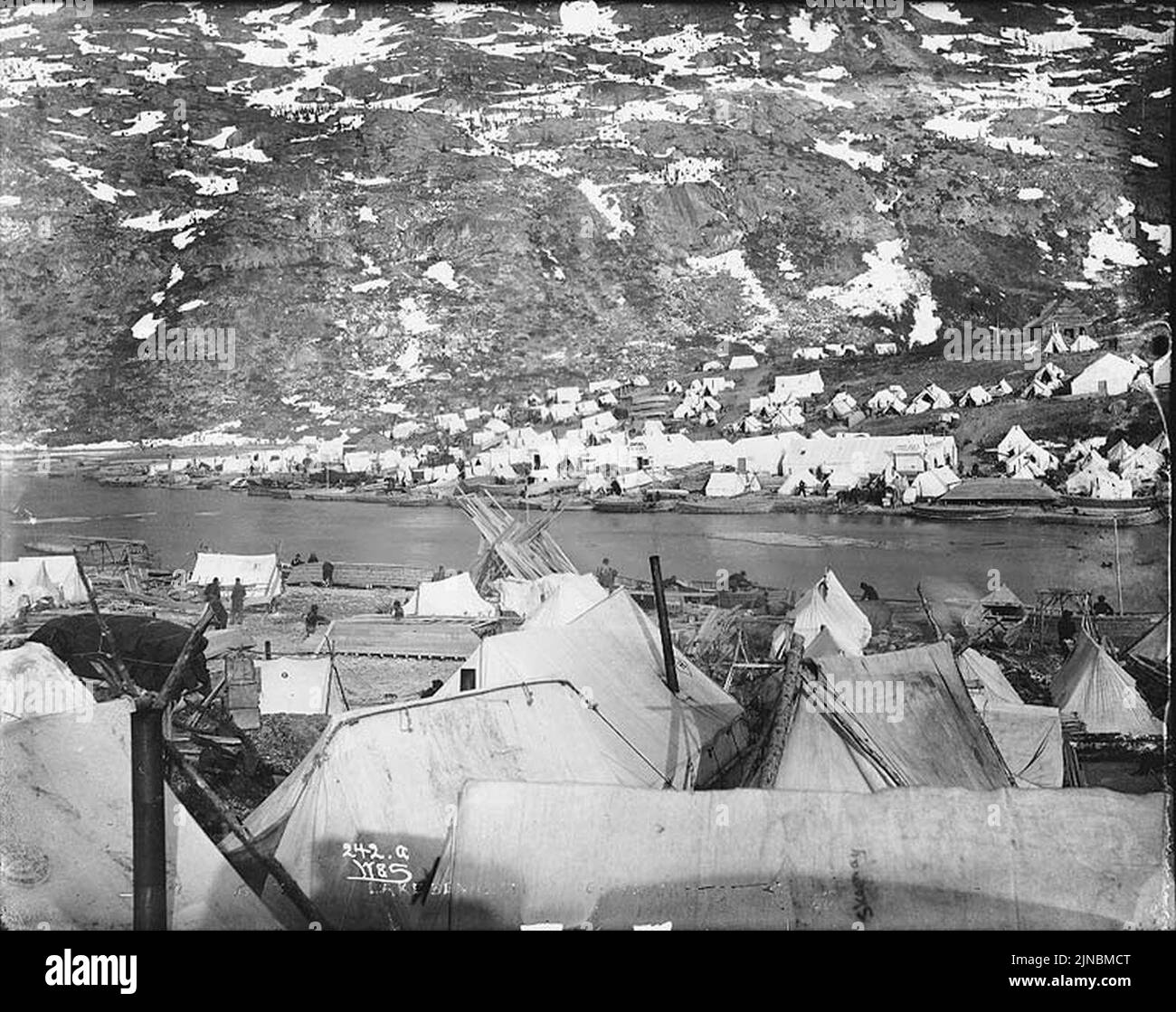 Bennett lake Black and White Stock Photos & Images - Alamy