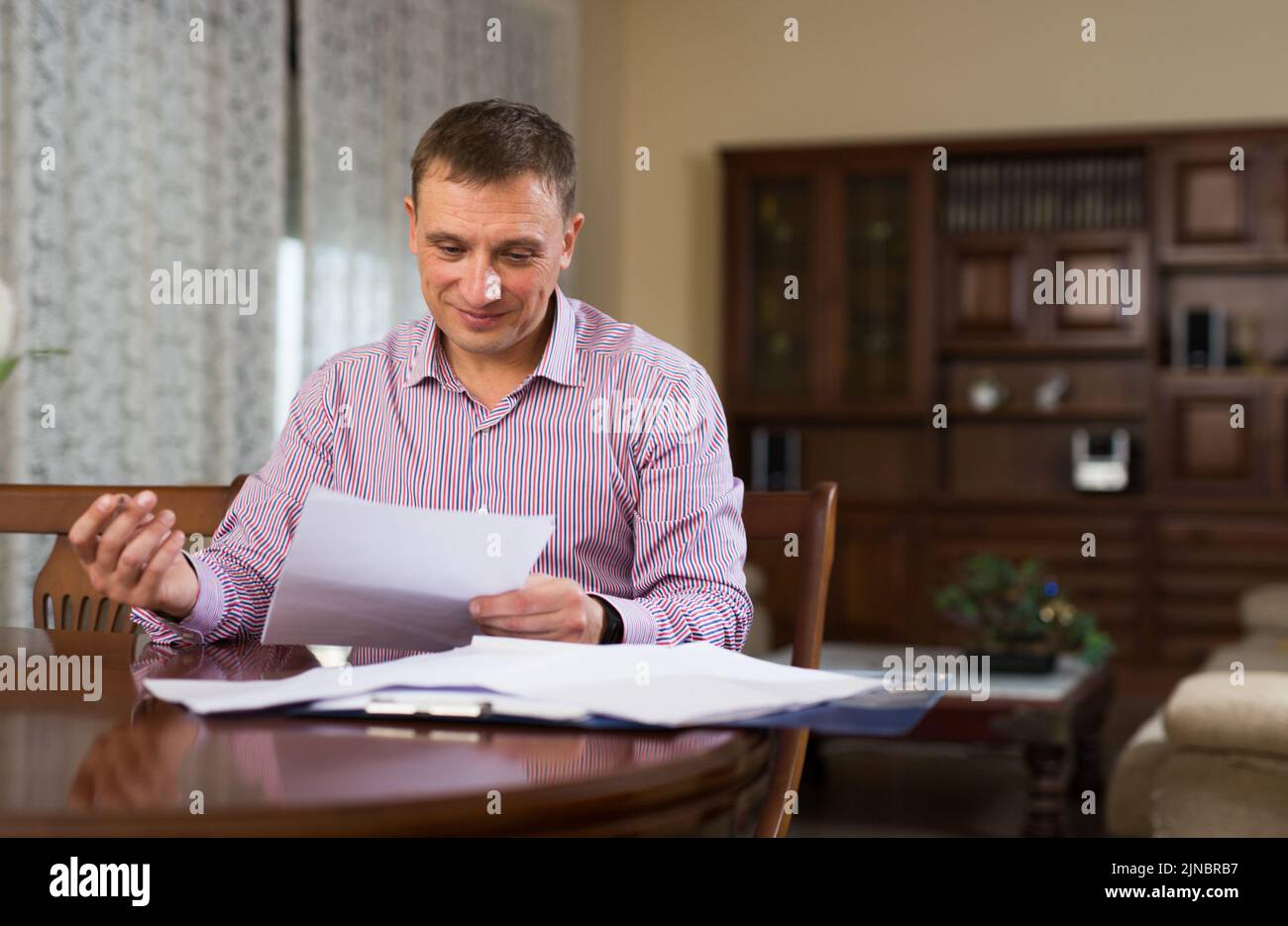 Examination papers hi-res stock photography and images - Alamy