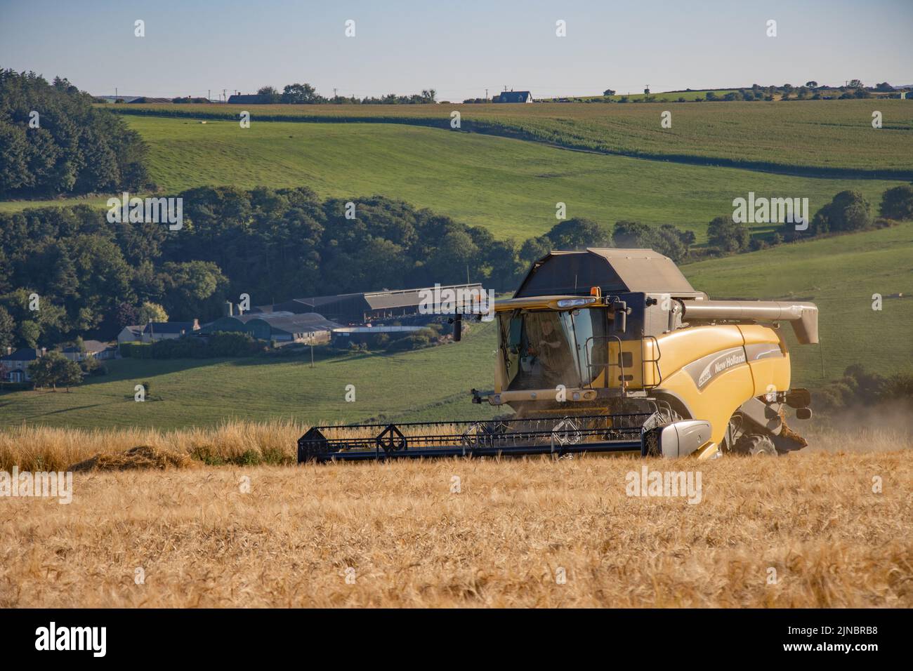 New Holland Track Combine Harvester Stock Photo - Alamy
