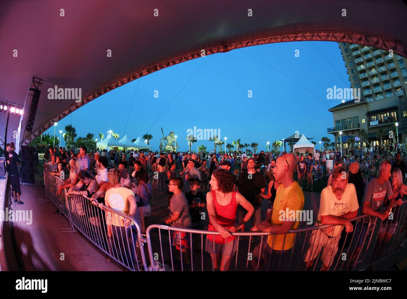 August 9, 2022, Virginia Beach, Virginia, USA: The SPIN DOCTORS entertain the crowd at the 31st ...