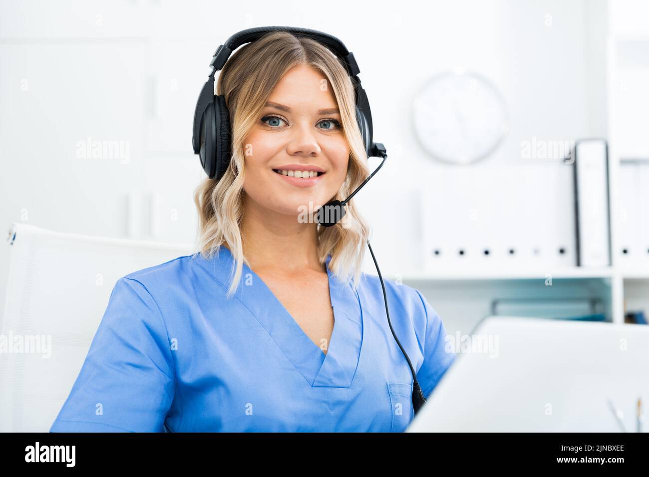 Medical worker in call center hi-res stock photography and images - Alamy