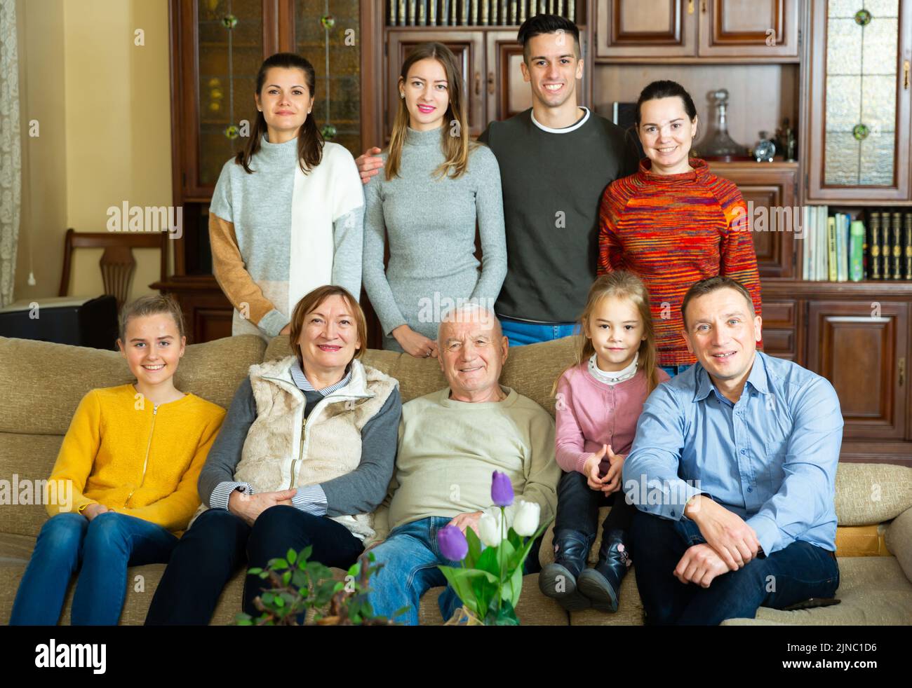 Portrait of big family Stock Photo - Alamy