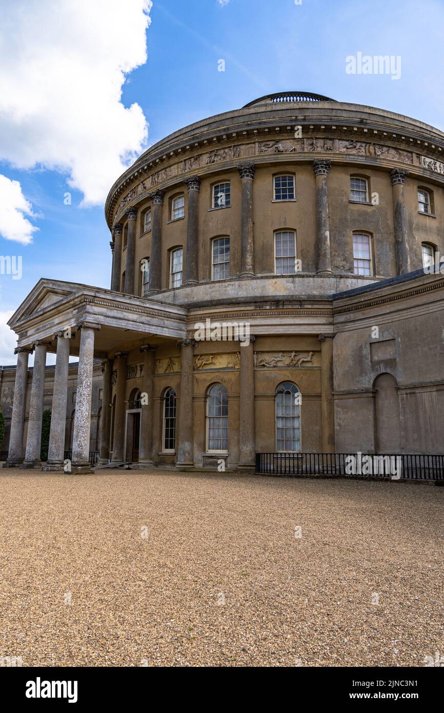 A rounded old architecture with columns Stock Photo - Alamy