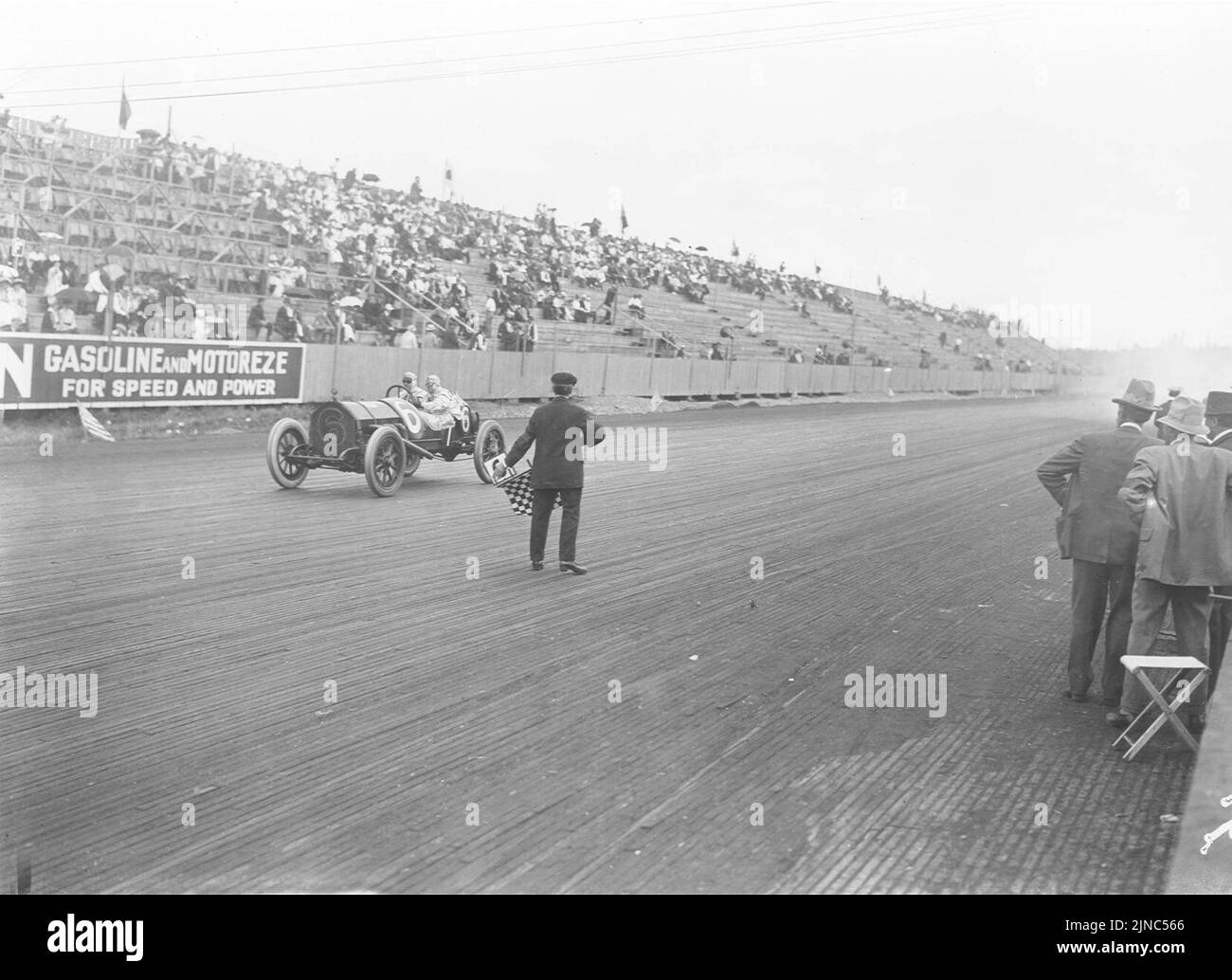TF Barsby July 05 1915 Tacoma Speedway Borland G511102 Stock Photo - Alamy