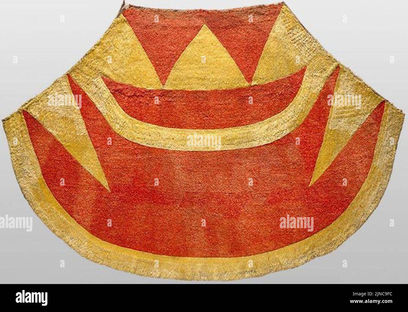 The ahu ula (feathered cloak) of Kalaniopuu Stock Photo - Alamy