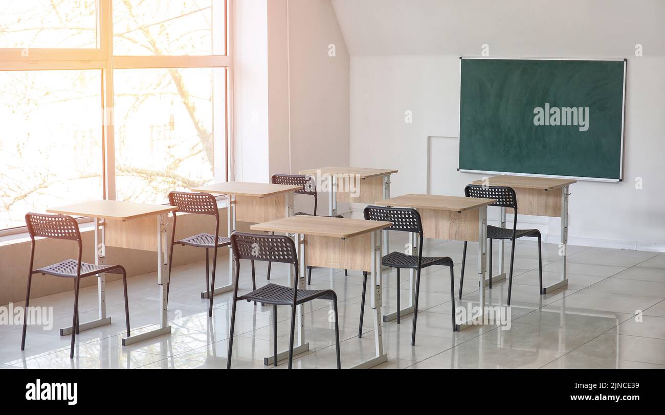 Interior of modern empty classroom Stock Photo - Alamy