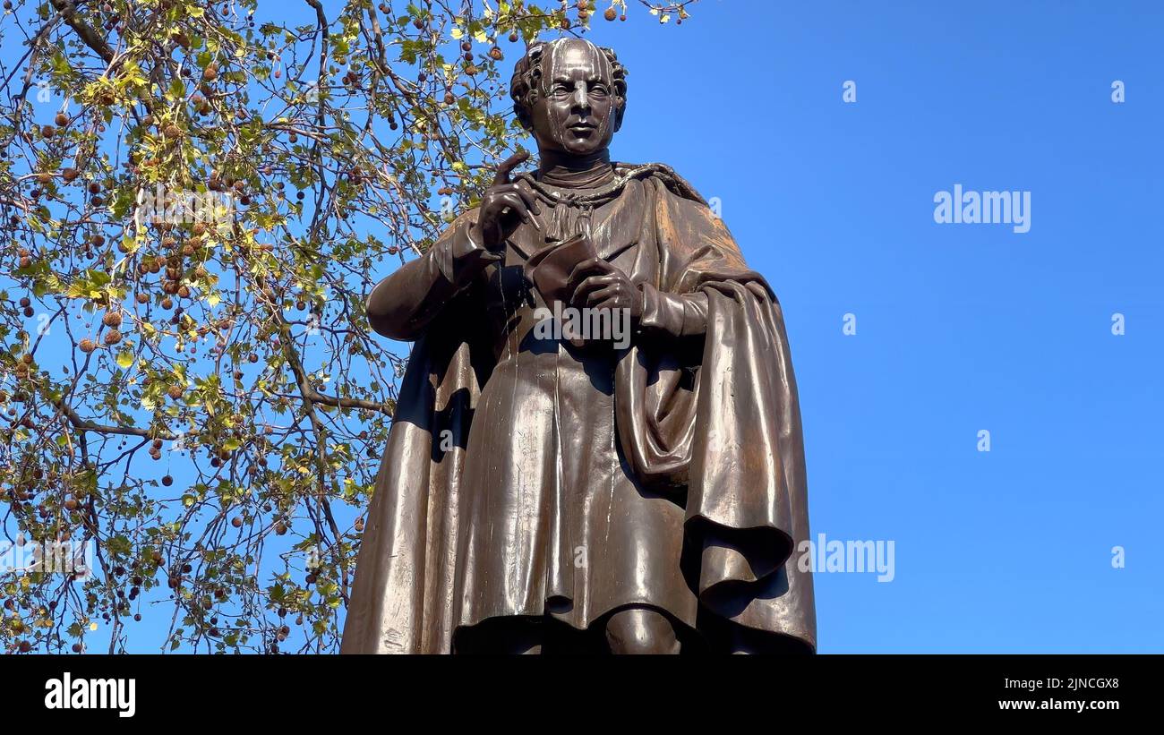 Moore statue in the city of Dublin Stock Photo - Alamy