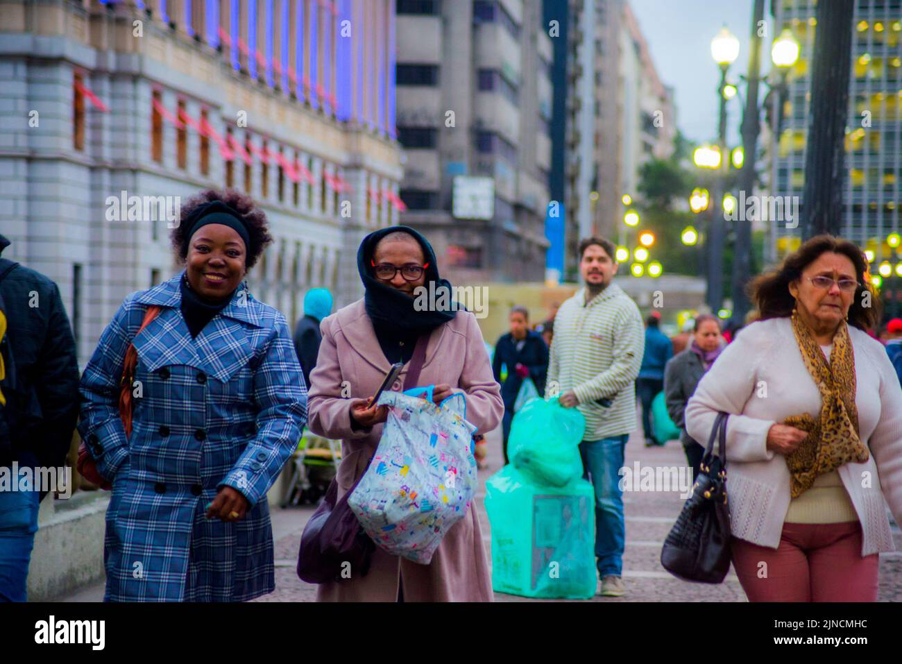 Clima frio 2022 hi-res stock photography and images - Alamy