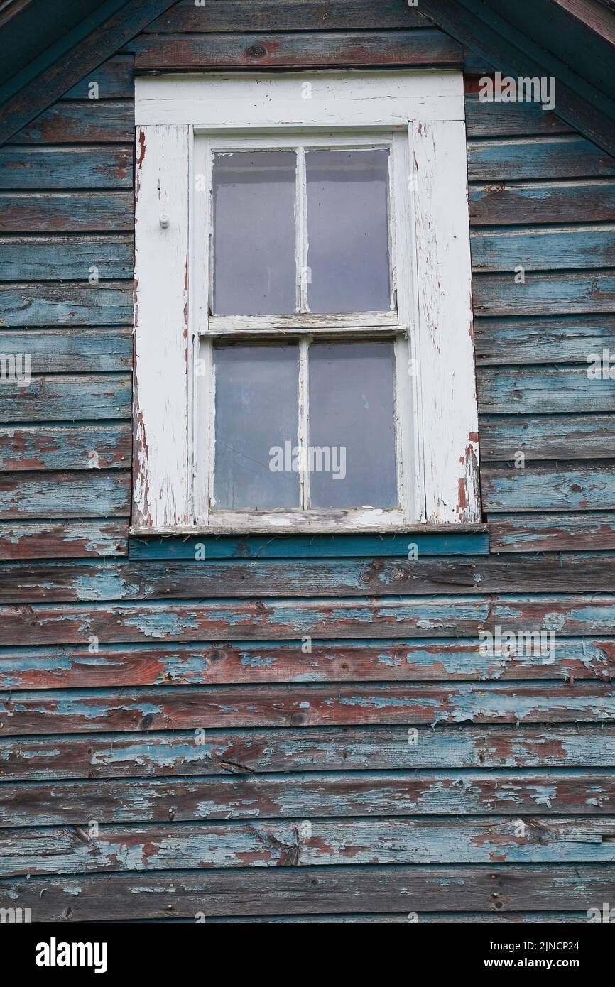 Close up white siding house hi-res stock photography and images - Alamy