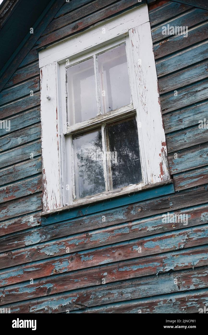 Close-up of glass pane window on old abandoned house Stock Photo - Alamy