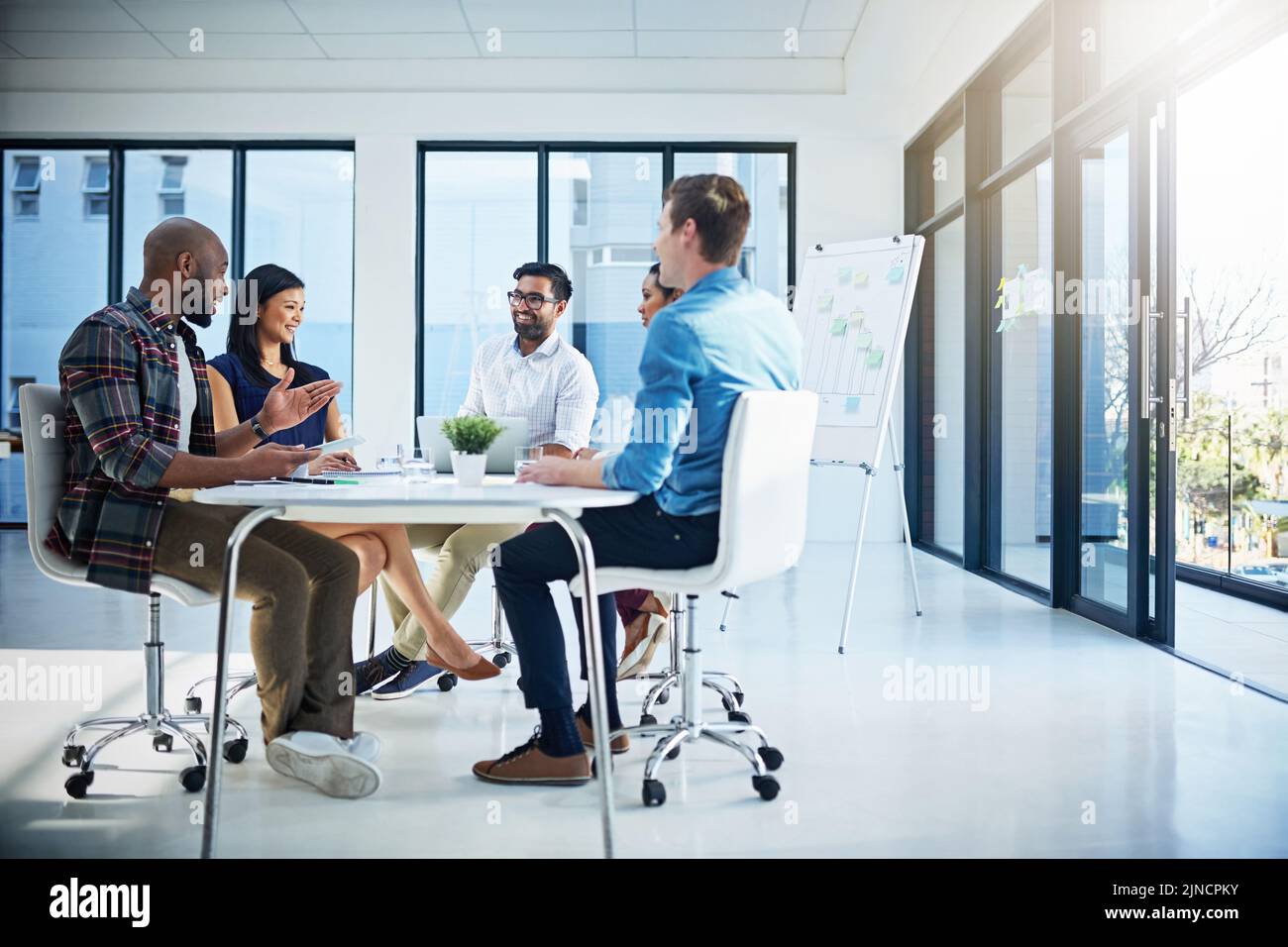Meeting group businessperson in office hi-res stock photography and ...