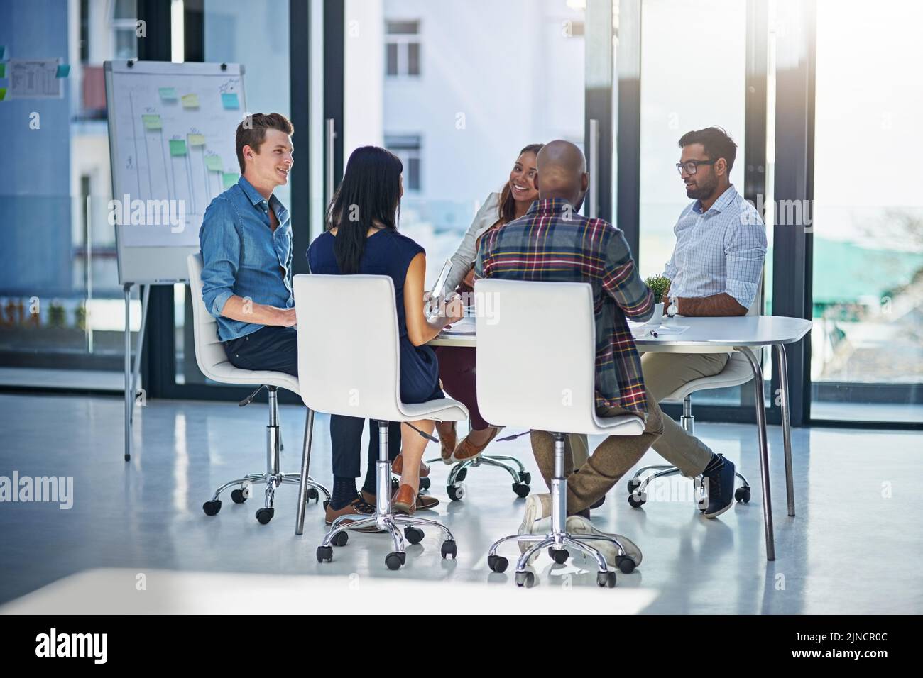 Meeting group businessperson in office hi-res stock photography and ...